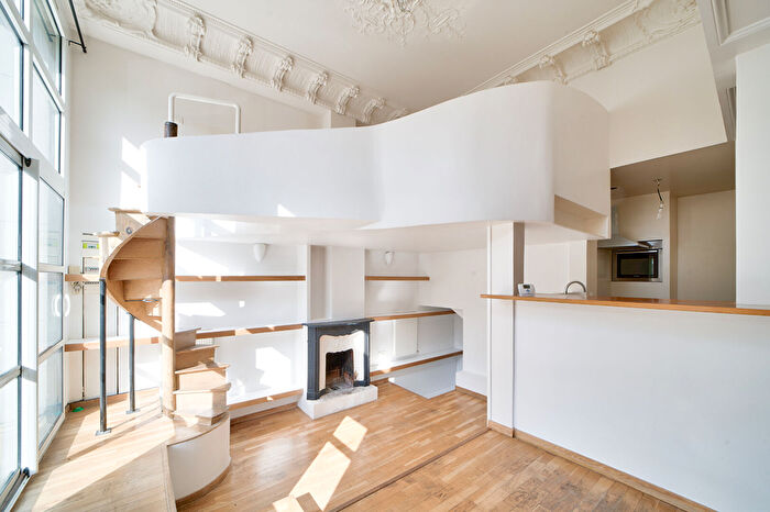 Appartement 4 pièces à Clamart, Gare, à louer