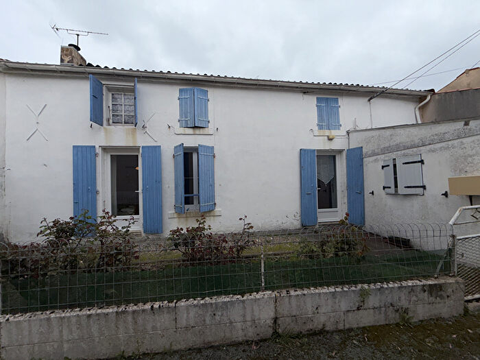 Maison à vendre - Damvix - 5 pièces - 4 chambres