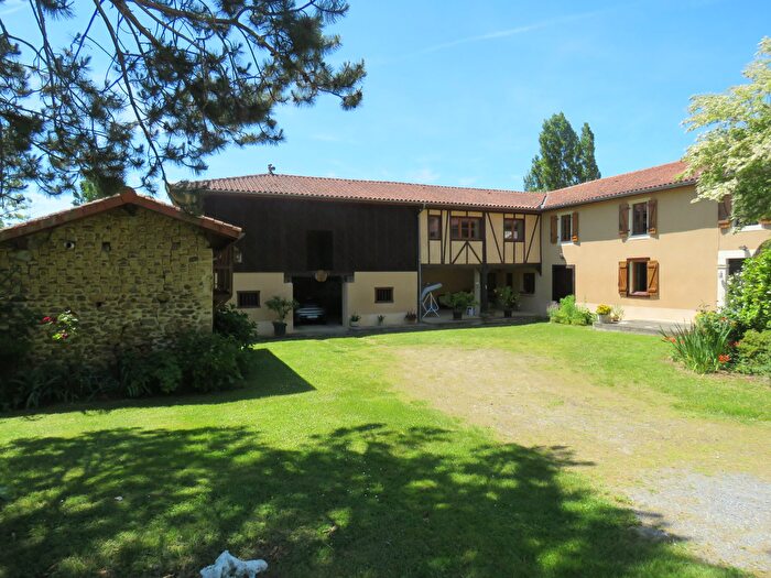 Maison 10 pièces à Trie-sur-Baïse, à vendre
