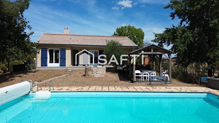 Maison 6 pièces à La Chaize-le-Vicomte, à vendre