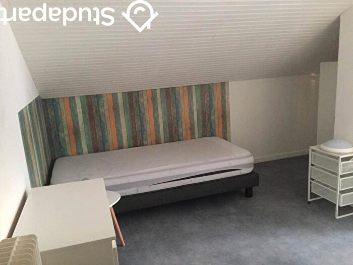 Appartement à louer - Madeleine-Saint Léonard-Justices, Angers - 1 pièce - 1 chambre