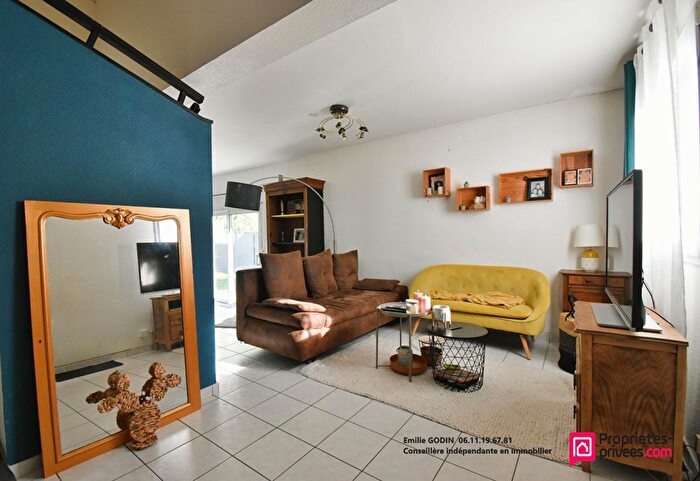 Maison à vendre - La Tessoualle - 5 pièces - 3 chambres