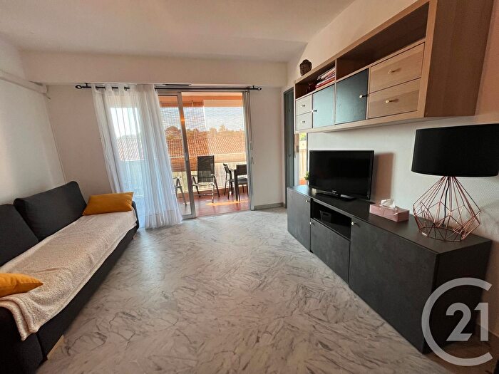 Appartement 1 pièce à louer - Vallauris, Retenaou, Brusquets, Devens, Zone d'activité Saint-Bernard