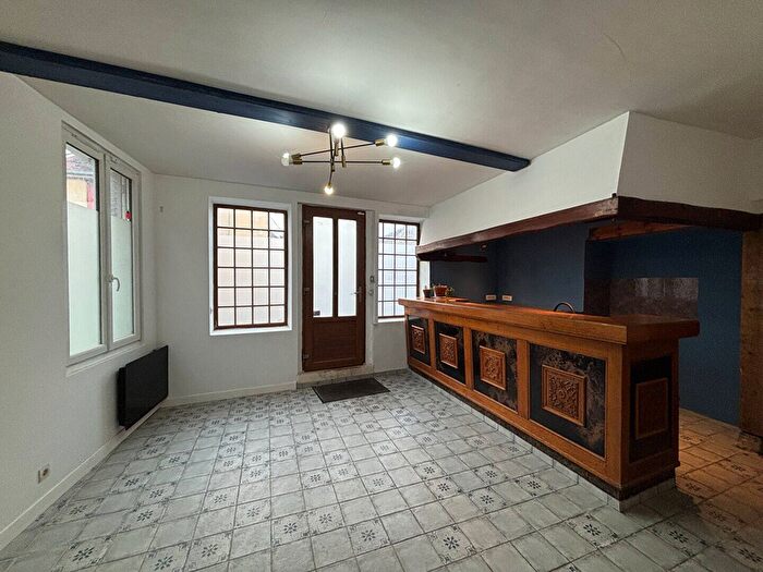 Maison à louer - La Bazoche-Gouet - 5 pièces - 4 chambres