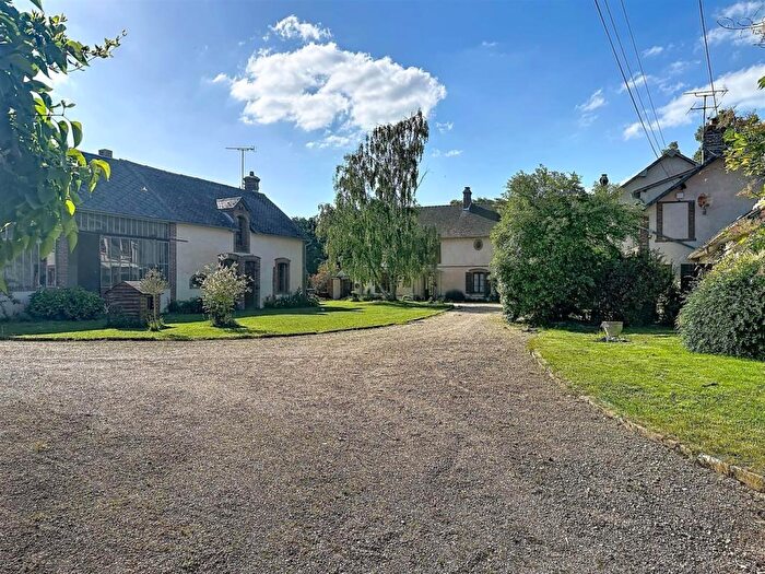 Maison 11 pièces à Rambouillet, à vendre