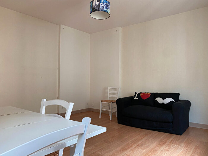 Appartement à louer - Poitiers, Centre-ville - 2 pièces - 1 chambre