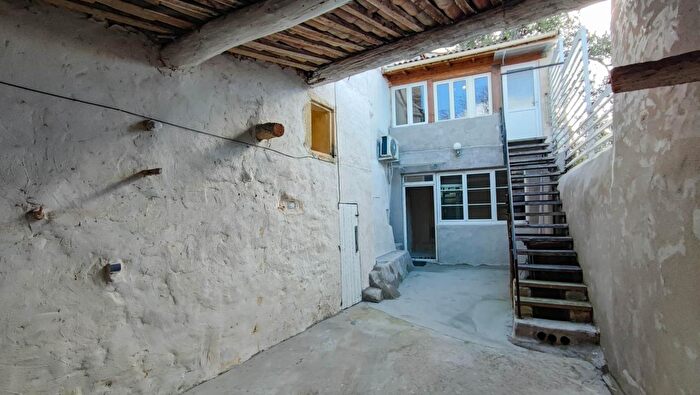 Maison à vendre - Sainte-Anastasie - 4 pièces - 3 chambres