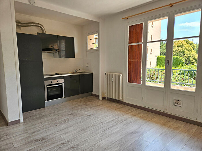 Appartement 1 pièce à louer à Aix-en-Provence, Pont de l'Arc