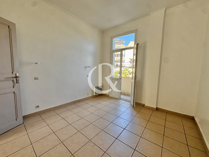 Appartement à vendre - Hyères, Gare, Godillot - 3 pièces - 2 chambres