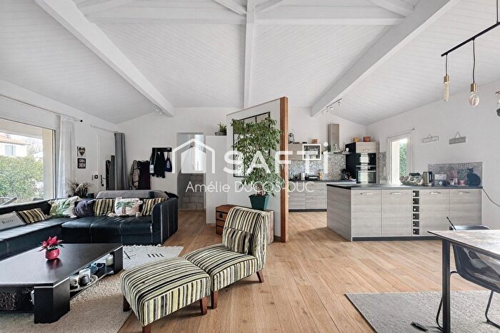 Maison à vendre - Mérignac, Les Eyquems - 6 pièces - 3 chambres