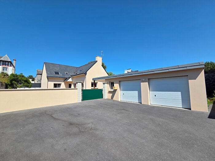 Maison 8 pièces à vendre - Plozévet