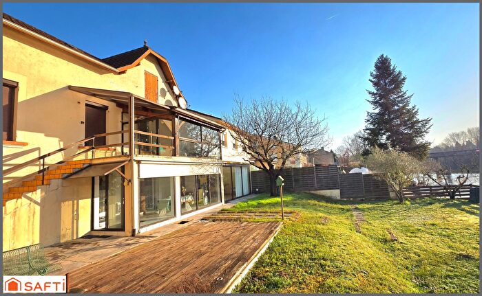 Maison à vendre - Monsempron-Libos - 9 pièces - 5 chambres