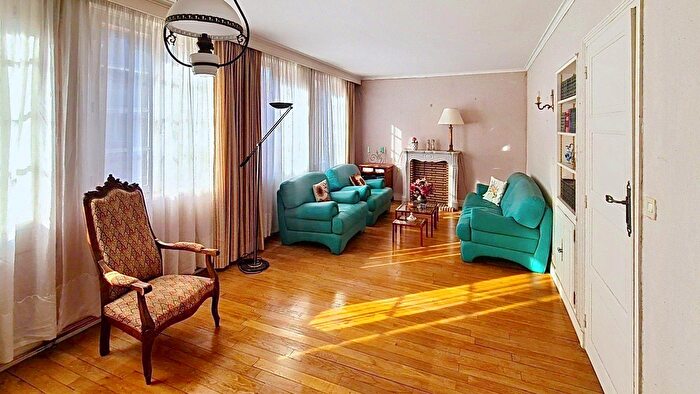 Appartement à vendre - Les Andelys - 6 pièces - 2 chambres