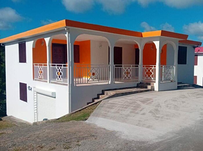 Appartement à louer - Sainte-Anne - 3 pièces - 2 chambres