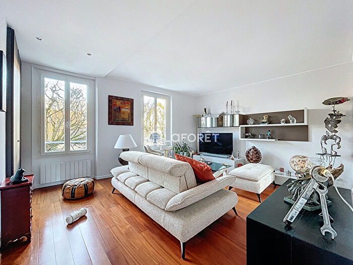 Appartement à vendre - Saint-Cyr-lécole, Hôtel de ville - 2 pièces - 1 chambre