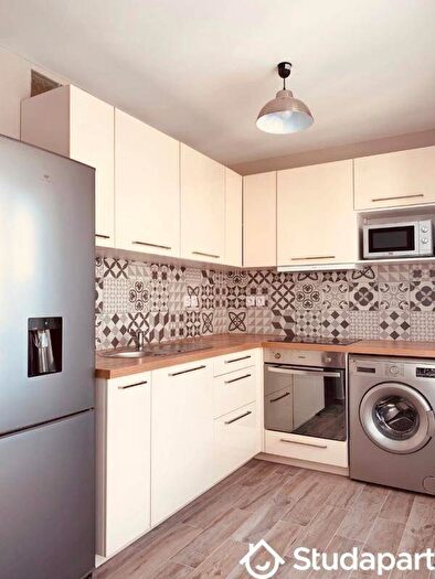 Cité Pierre et Marie Curie, Ivry-sur-Seine - Appartement 1 pièce à louer