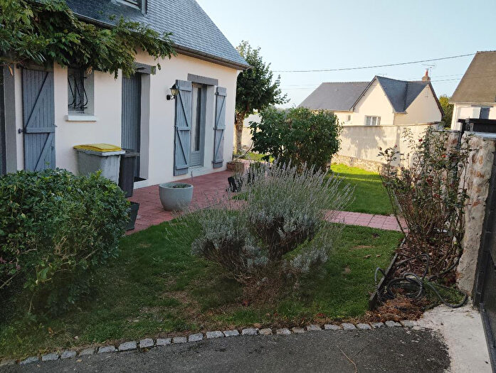 Maison à vendre - Montigné-le-Brillant - 6 pièces - 4 chambres