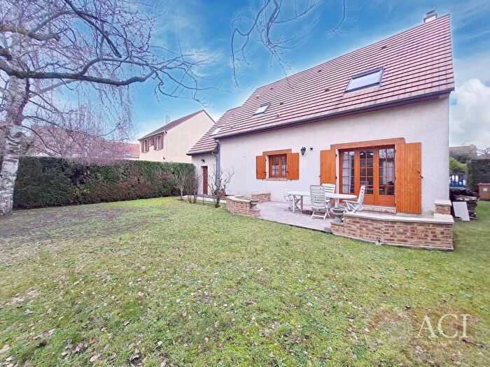 Maison à vendre - Montmagny, Jules Ferry, Trois Communes, Acacias - 7 pièces - 5 chambres