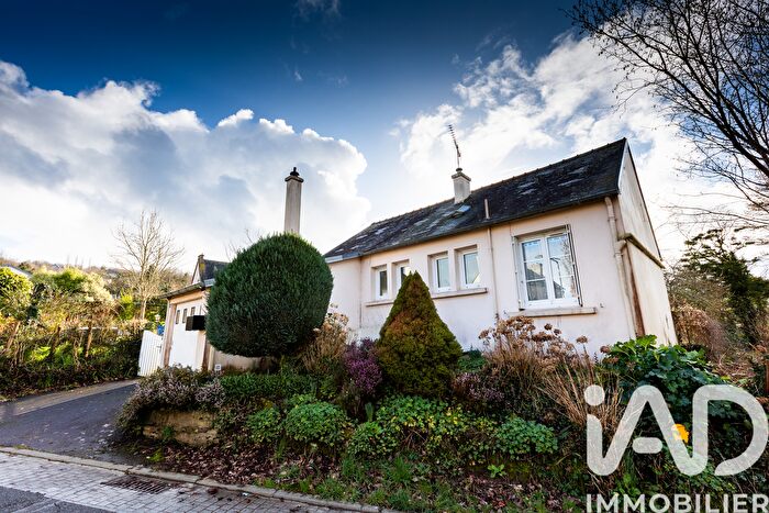 Maison à vendre - Gouézec - 5 pièces - 4 chambres