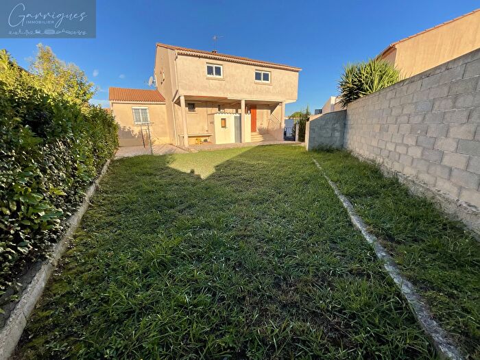 Maison 6 pièces à Milhaud, à vendre