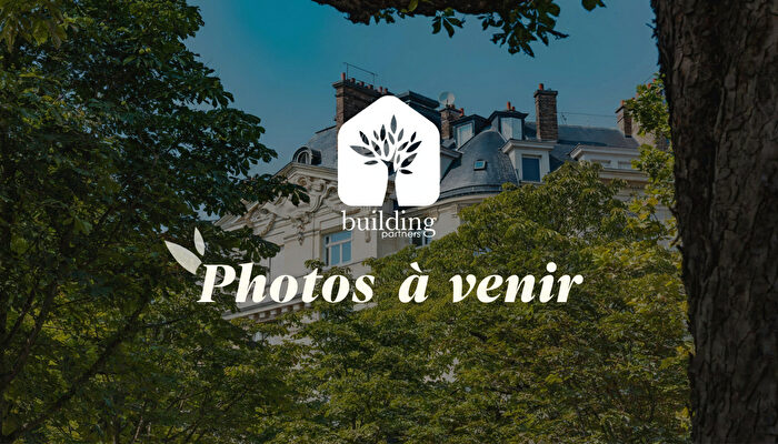 Paris 8ème, Hoche Friedland : Appartement 3 pièces à vendre