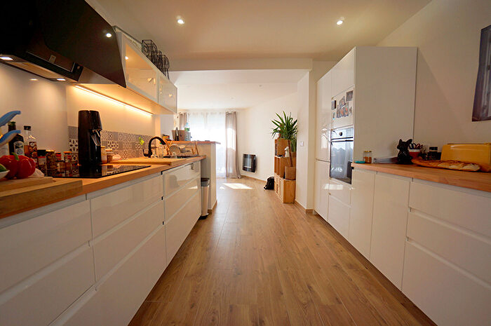 Maison à vendre - Épône - 7 pièces - 4 chambres