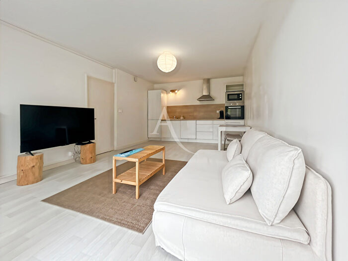 Appartement à vendre - Challans, Centre-ville - 2 pièces - 1 chambre