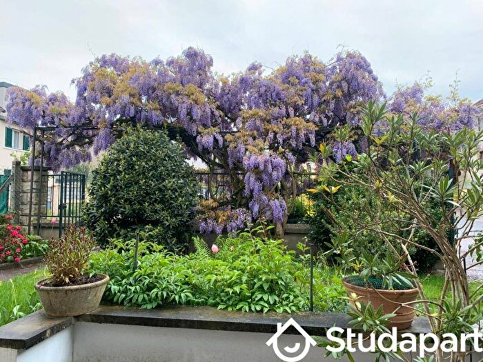 Appartement à louer - Noyer Doré-Pajeaud-Fontaine Michalon, Antony - 1 pièce - 2 chambres