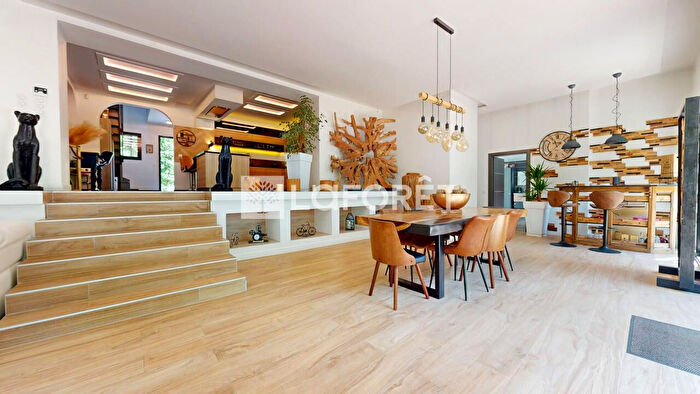 Maison à vendre - Lamorlaye - 7 pièces - 5 chambres