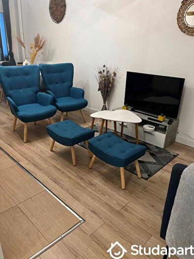 Justice-Heuruelles, Cergy : Appartement 1 pièce à louer
