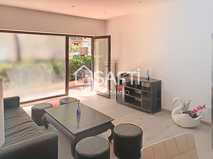 Maisons à vendre et appartements à louer - 1