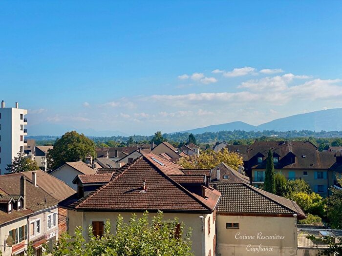 Appartement à vendre - Ferney-Voltaire - 4 pièces - 2 chambres