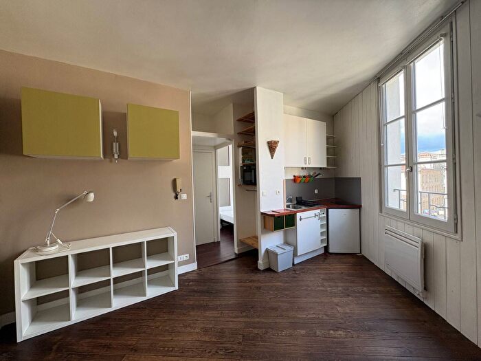 Centre ville, Bordeaux : Appartement 2 pièces à louer