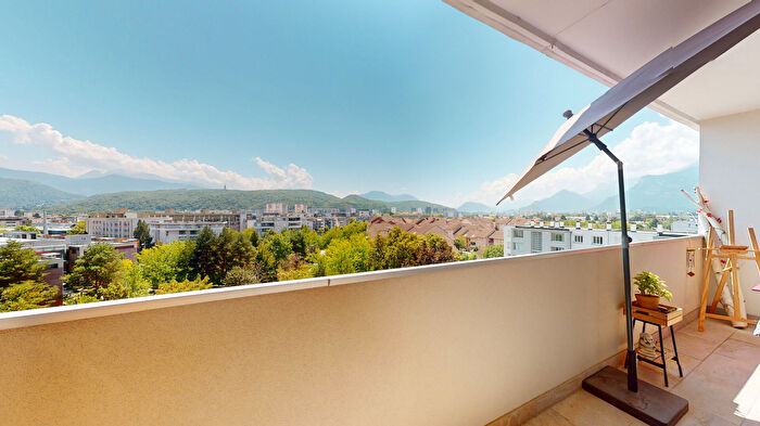 Appartement 4 pièces à vendre - Échirolles, Centre-ville
