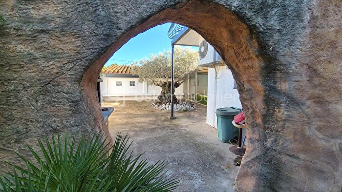 Maison à vendre - Latour-Bas-Elne - 7 pièces - 5 chambres