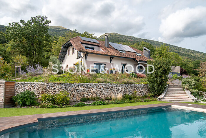 Maison à vendre - Échenevex - 7 pièces - 6 chambres