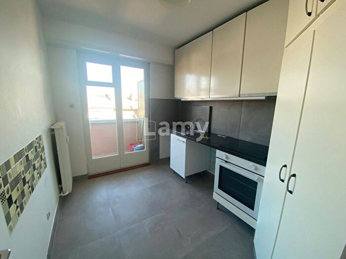 Port du Rhin Centre, Strasbourg - Appartement 1 pièce à louer