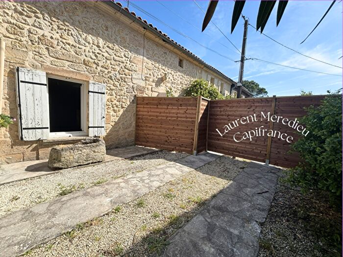 Maison 3 pièces à Peujard, à louer
