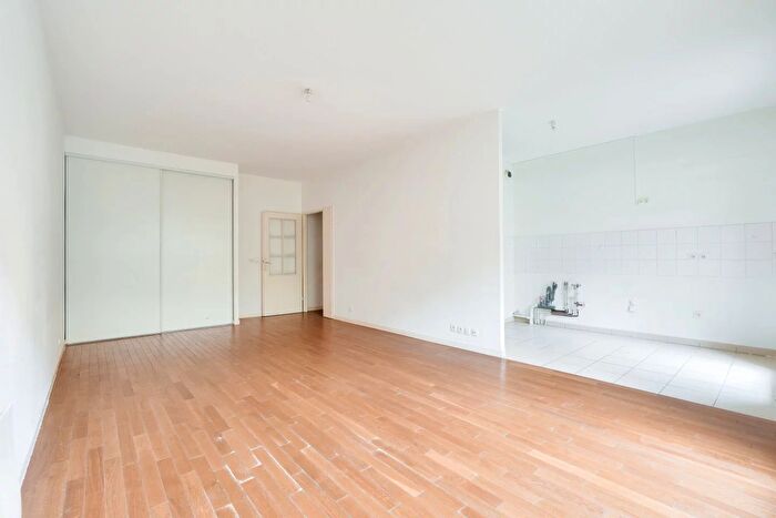 Asnières-sur-Seine, Centre-ville : Appartement 5 pièces à vendre
