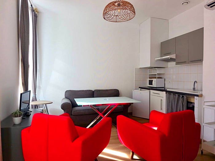 Centre Ville-Mejan-La Cité, Arles : Appartement 2 pièces à louer