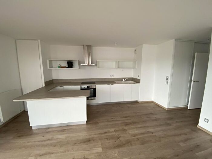 Appartement à louer - Cesson-Sévigné, Bourgchevreuil, Dézerseul, Pommeraie - 3 pièces - 2 chambres