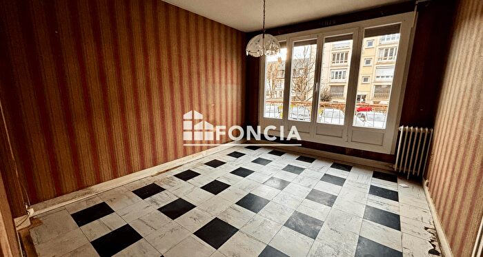 Appartement à vendre - Évreux, Navarre - 2 pièces - 1 chambre