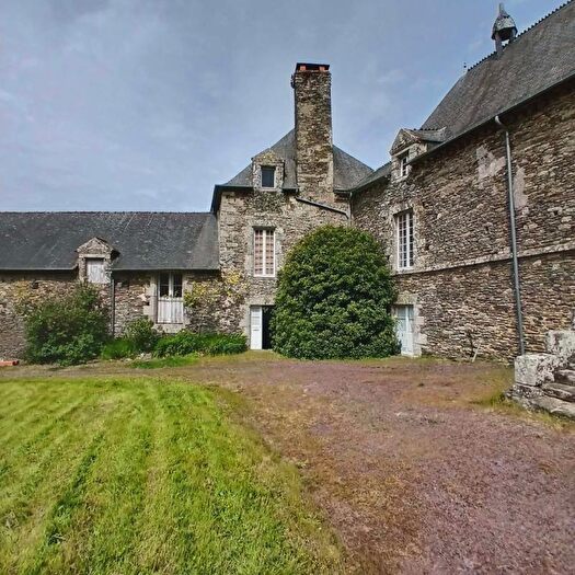 Maison 10 pièces à Ploërmel, à vendre