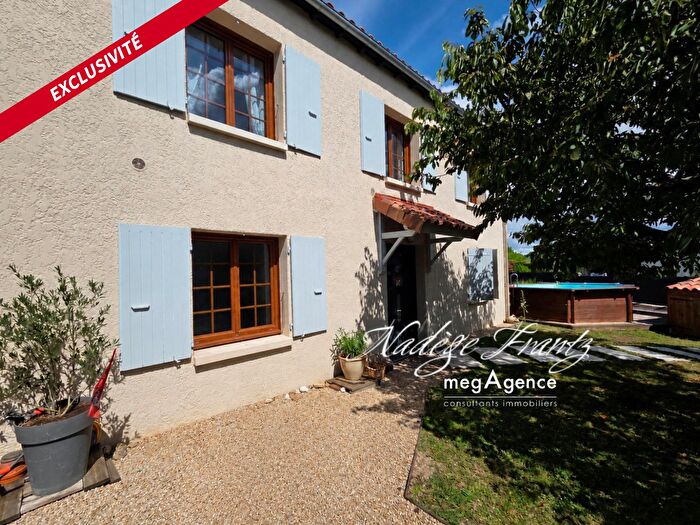Saint-Jean-d'Angély - Maison 6 pièces à vendre