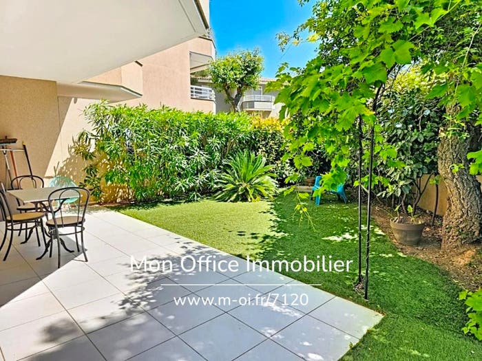 Cavalaire-sur-Mer, Centre-ville : Appartement 3 pièces à vendre