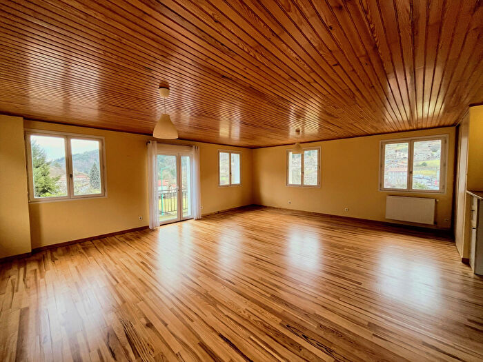 Appartement à louer - Arcens - 4 pièces - 3 chambres