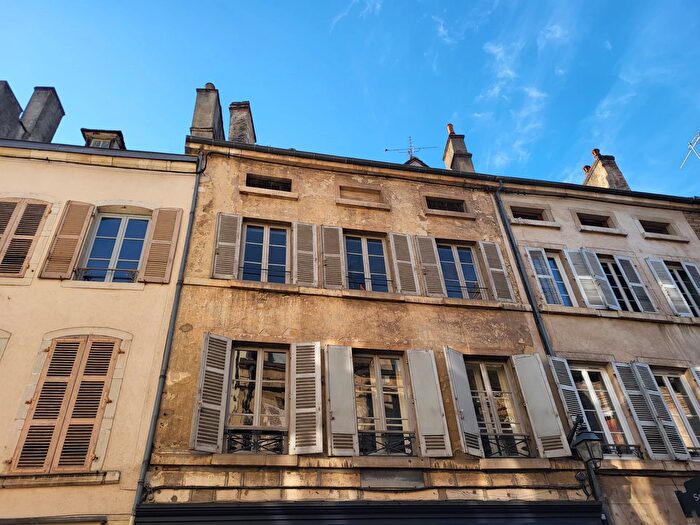 Appartement à vendre - Beaune, Centre-ville - 3 pièces