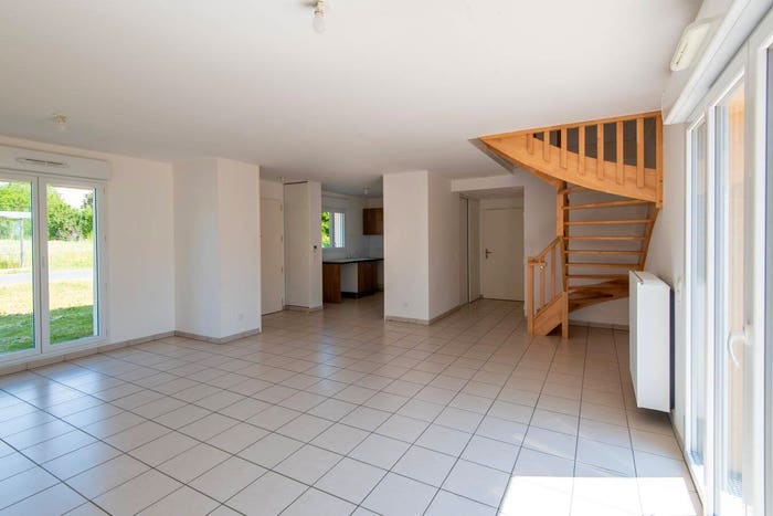 Civaux - Maison 5 pièces à louer