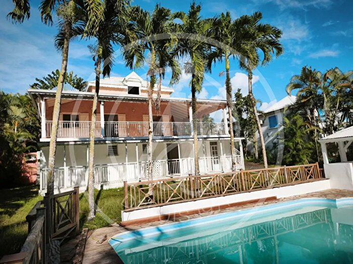 Maison à vendre - Baie-Mahault - 6 pièces - 2 chambres