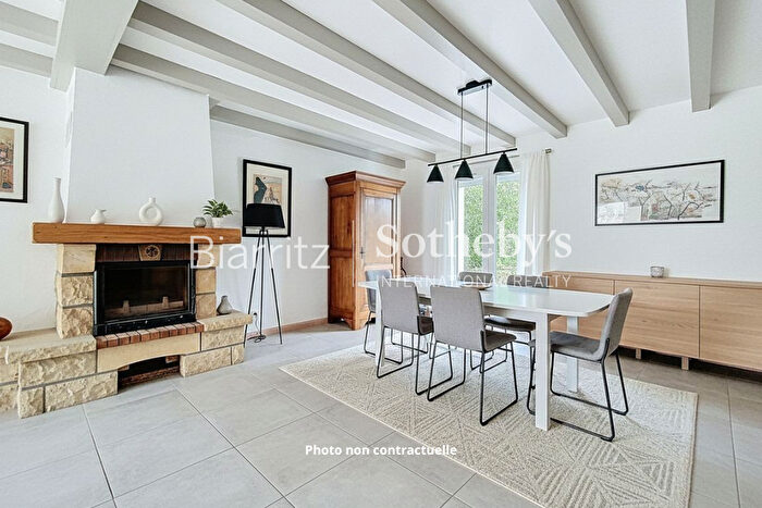 Maison à vendre - Saint-Jean-de-Luz, André Ithurralde, Layatz, Kechiloa, Karsinenea - 6 pièces - 3 chambres